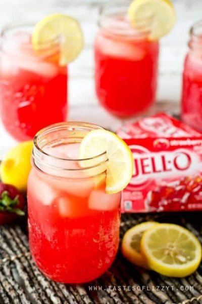 Sparkling Strawberry Punch {Easy Summer Fruit Drink with Jello}