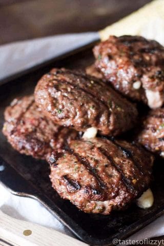 Lasagna Burgers {Italian-Style Cheese Stuffed Hamburgers on Garlic Toast}