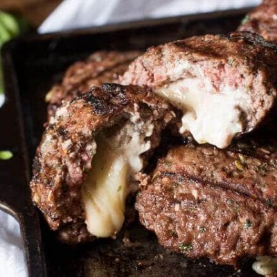 Lasagna Burgers {Italian-Style Cheese Stuffed Hamburgers on Garlic Toast}