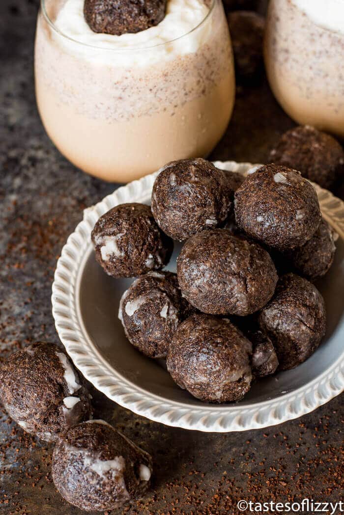 Mocha Iced Coffee with Ice Cream {Just 5 ingredients and Super Creamy!}