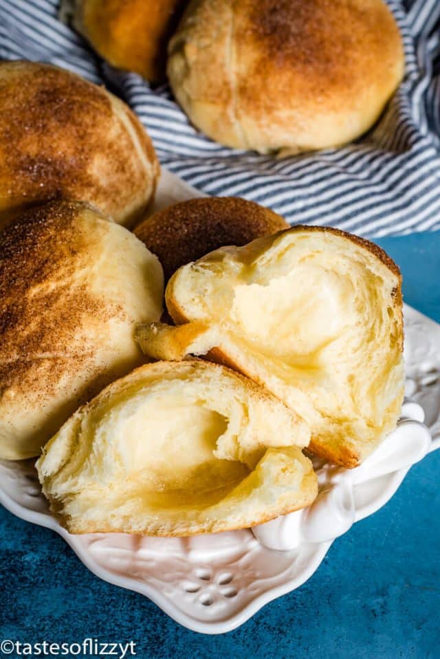How to MaKe Resurrection Rolls {Empty Tomb Rolls for Easter Breakfast}