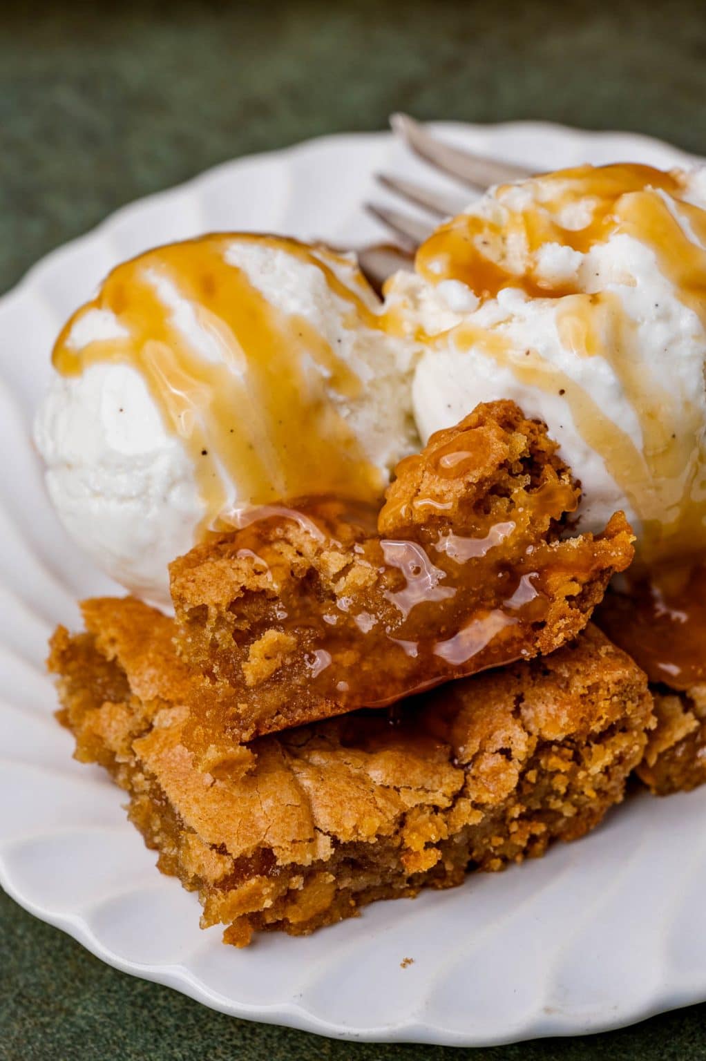 Butterscotch Bars with Butterscotch Chips | Tastes of Lizzy T